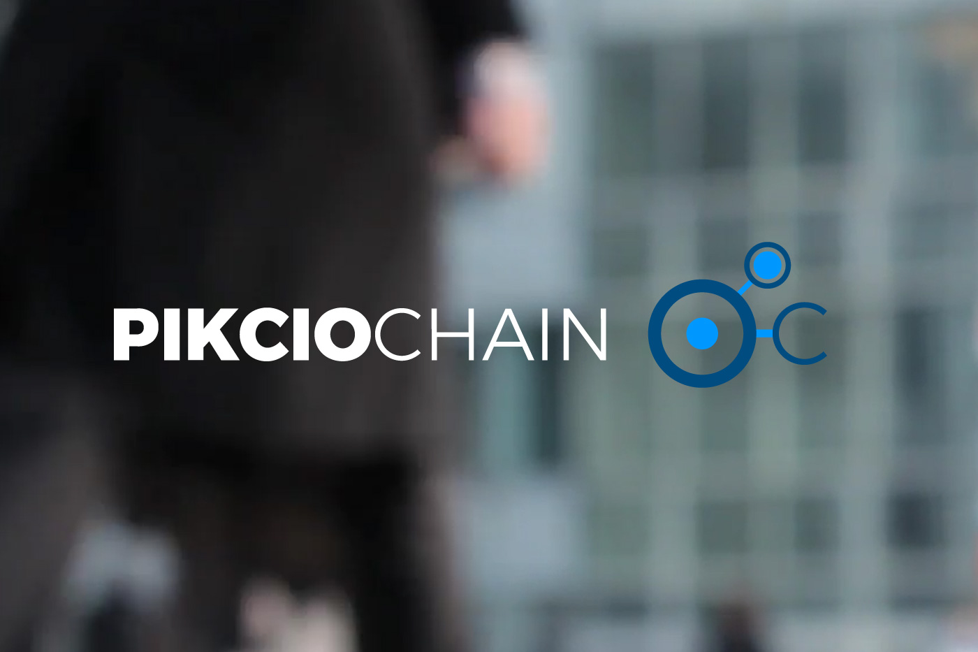 PikcioChain: Secure Blockchain-Based Exchange for Personal Data