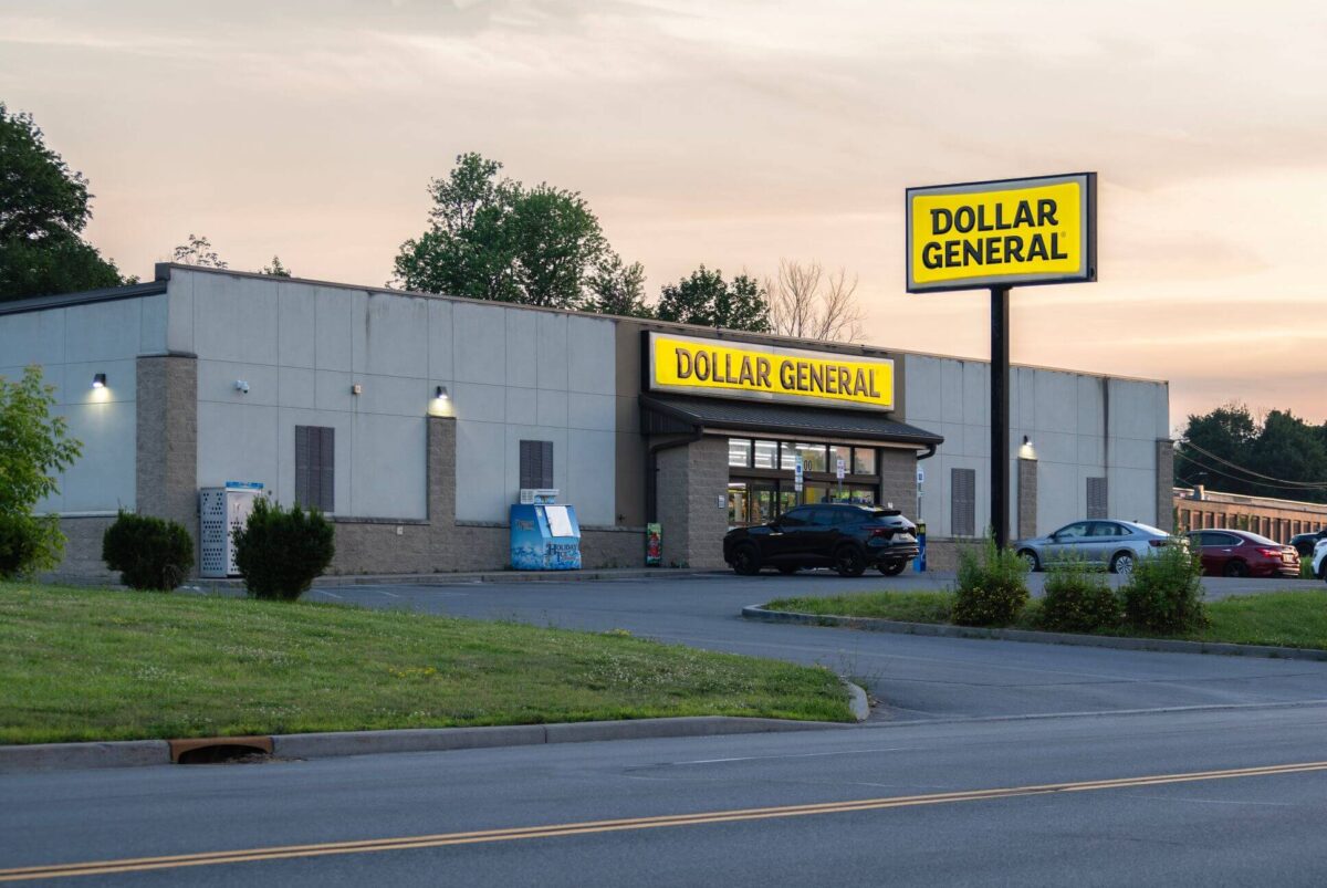 Dollar General (DG) Stock Slides Despite Strong Earnings as New CEO ...