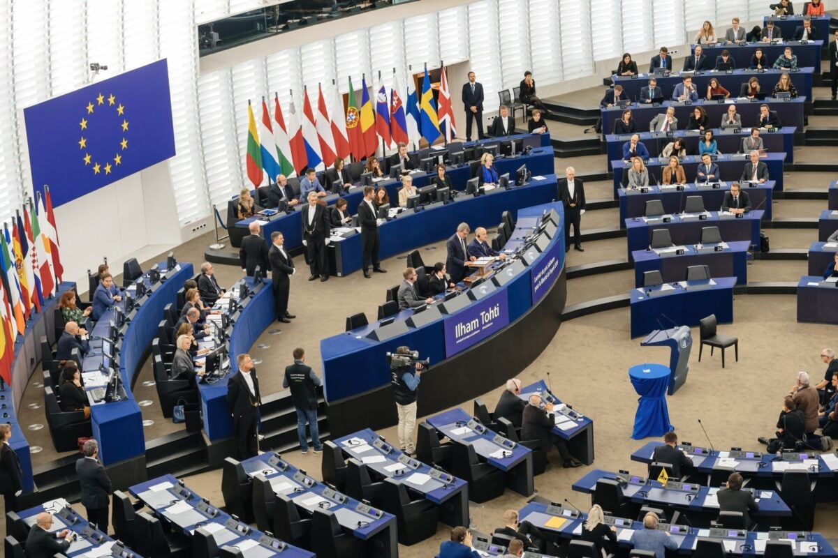 European Commission Reviews MiCA as Global Crypto Regulation Race Heats ...