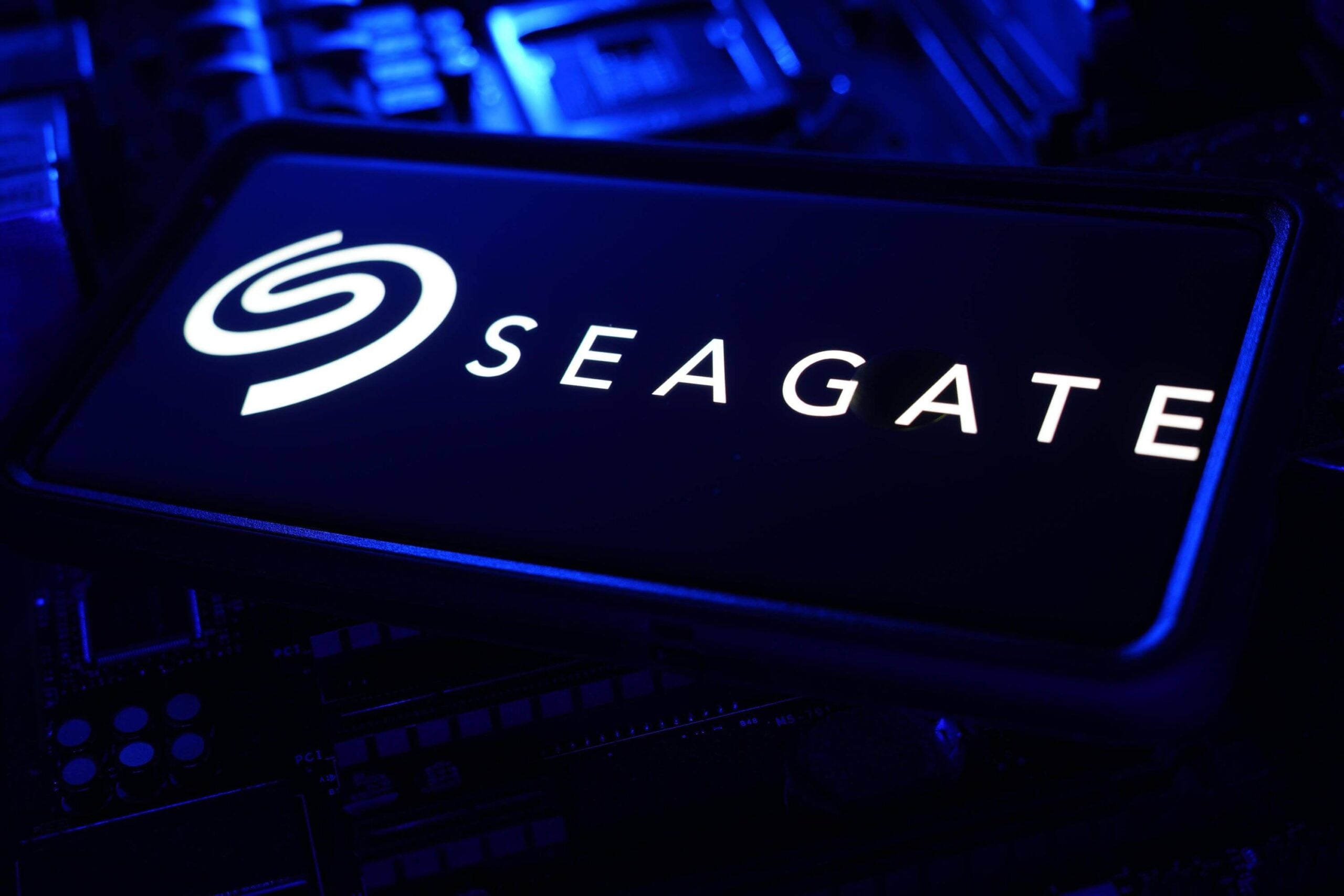 Seagate (STX) Stock Surges to Record $843 as Wall Street Sets $1,000 ...
